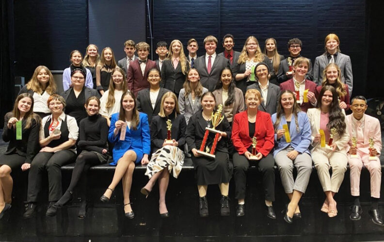 Speech season starts strong | News, Sports, Jobs - Fairmont Sentinel